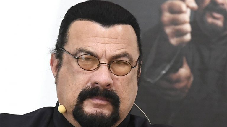 Does Martial Arts Prowess Steven Seagal Wear A Wig